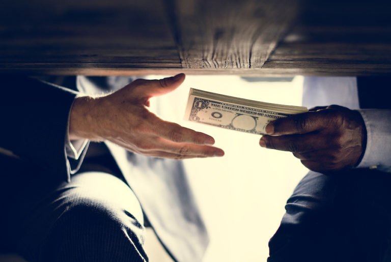 Bribery Laws in California – Definition, Penalties & Defenses